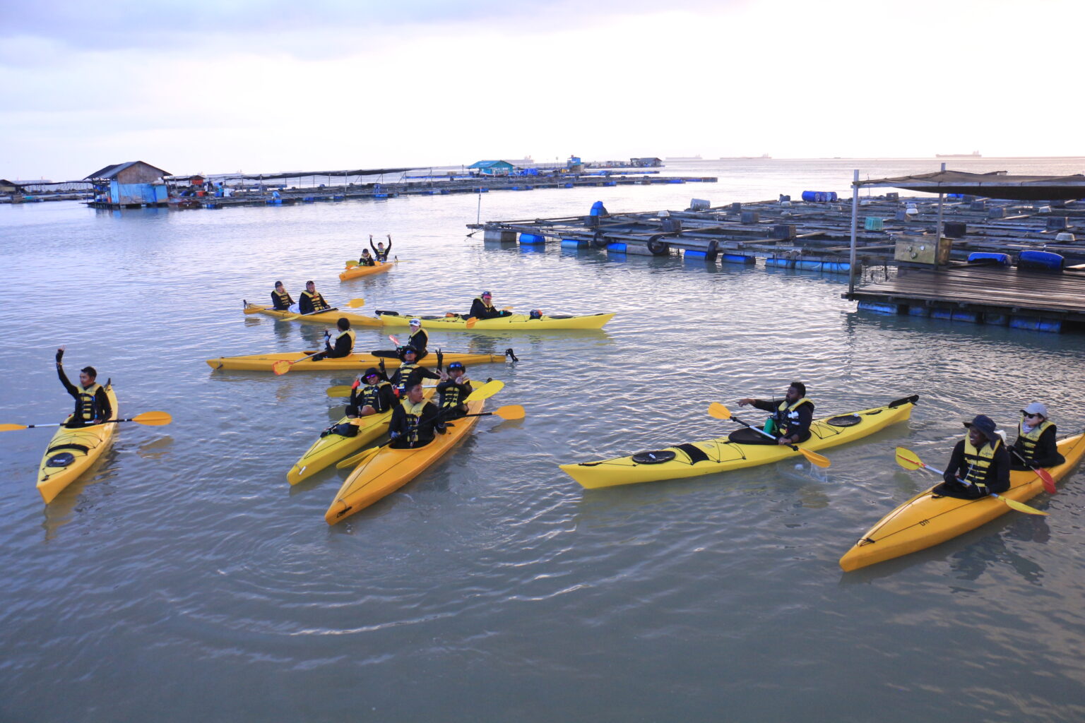 Enhance Collaboration with Our Teambuilding Water Activities